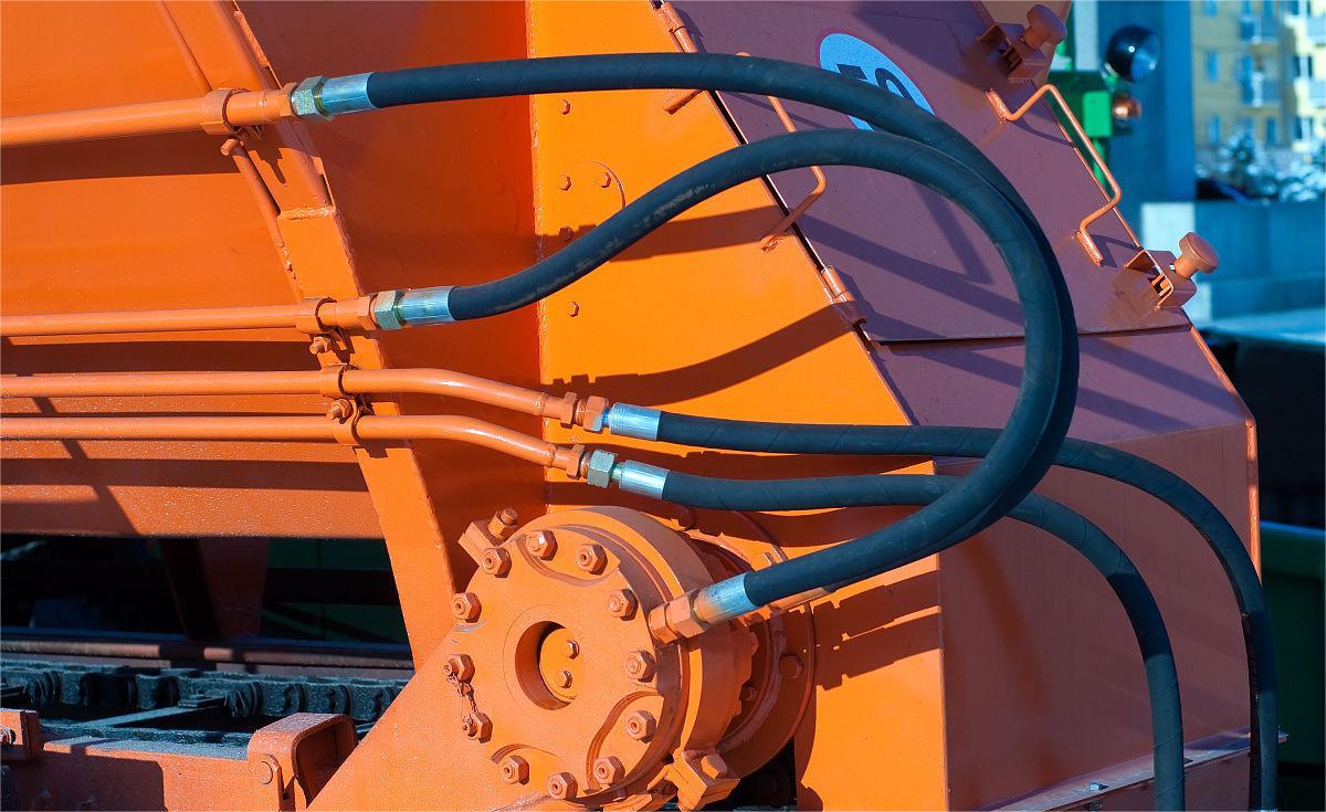 Hydraulic hose application in Agricultural – Dongying Zhongbang Rubber ...